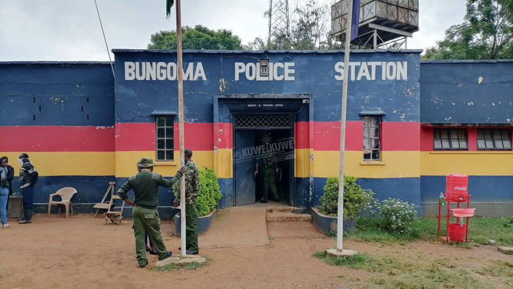 Mass Bungoma Police transfer draw mixed reaction - #iKUWEiKUWE Updates